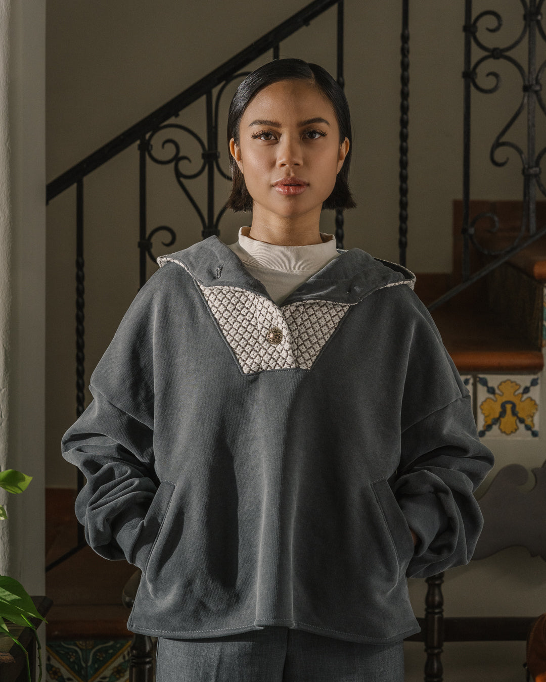 HERITAGE Hooded Pullover Jacket - Lilim Charcoal – bago